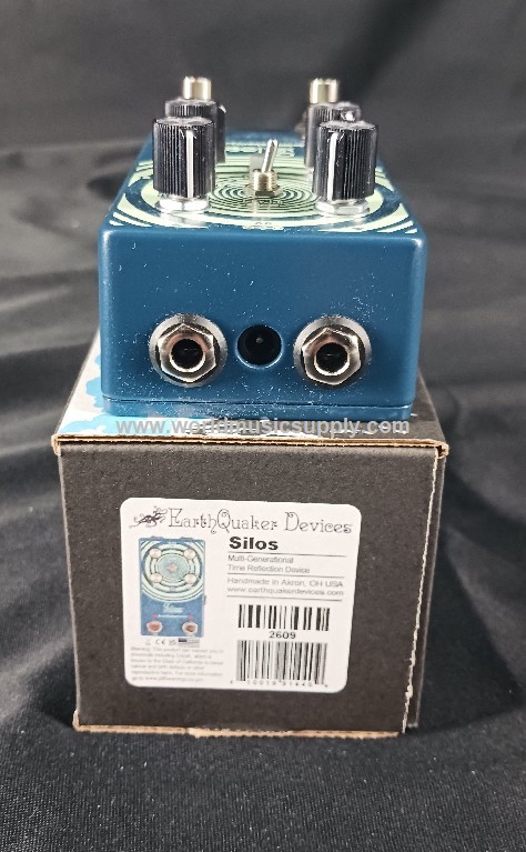 EarthQuaker Silos Multi Generational Time Reflection Delay Pedal ...